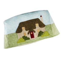 Quilting Antics Pattern | Stephanie's House Sewing Machine Cover